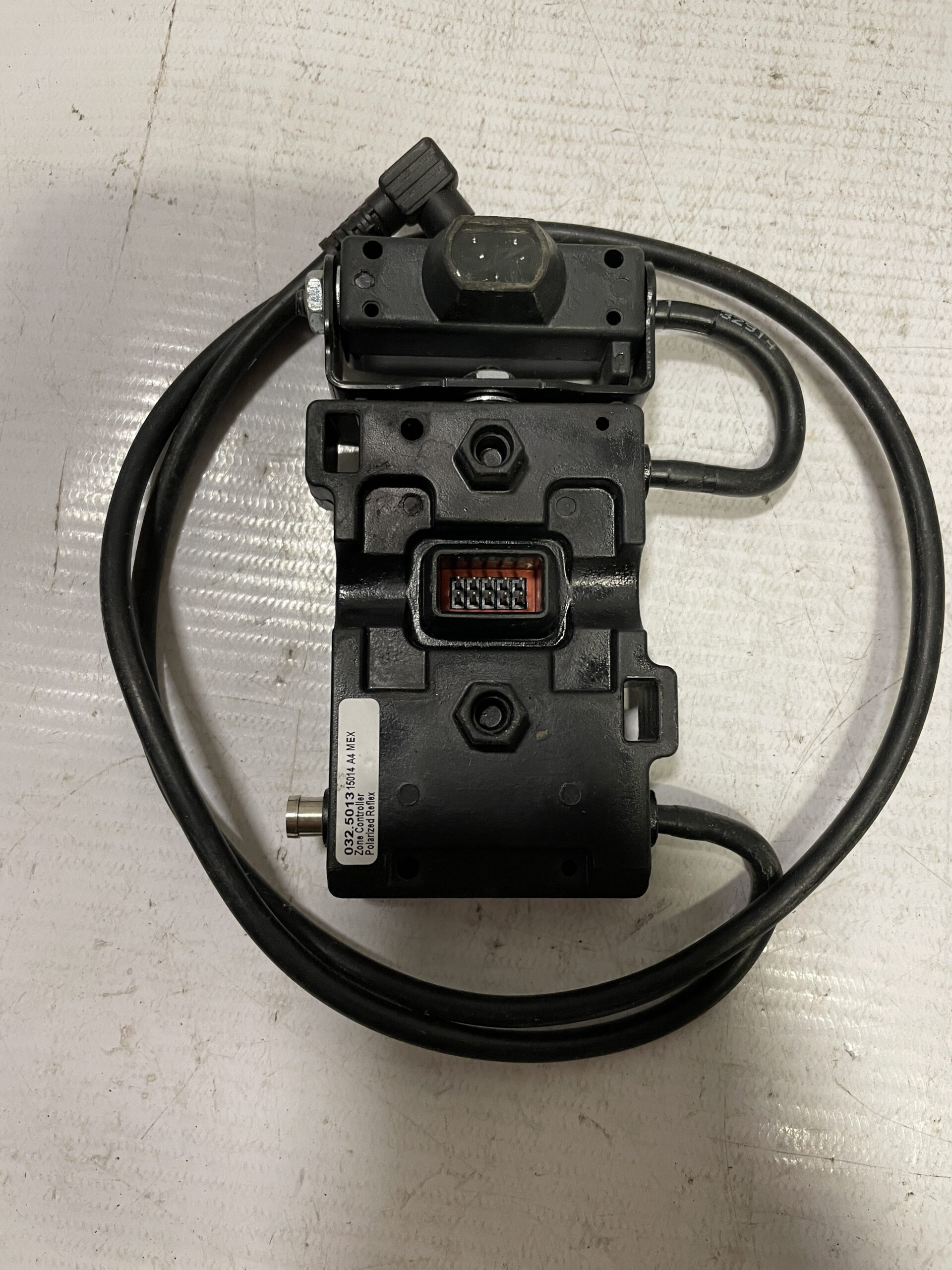 Hytrol EZlogic Zone Controller/Beam Photo Eye Sensor 032.5013 27VDC ...