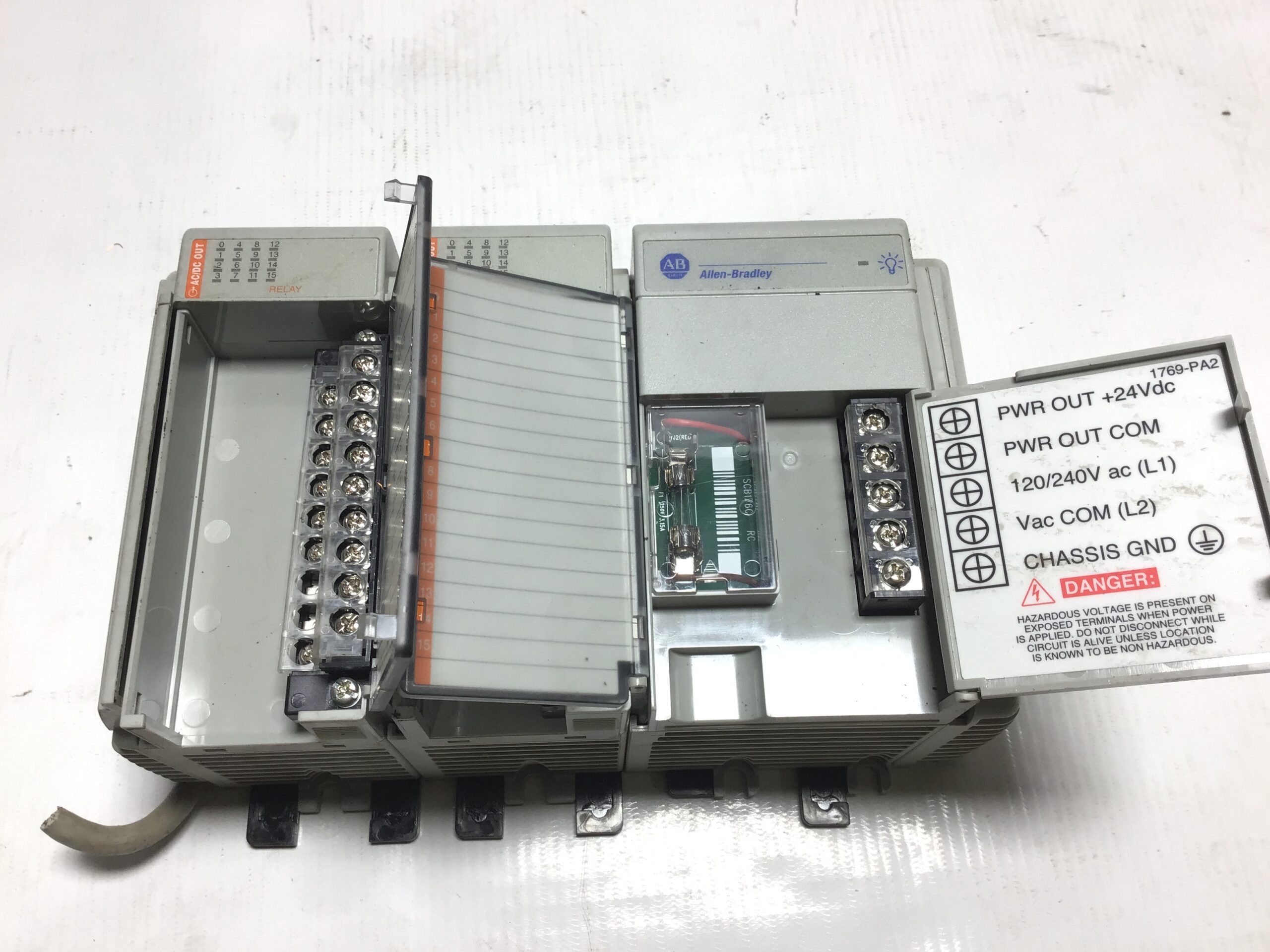 Allen Bradley Compact 1769-PA2 CompactLogix Power Supply with Compact I ...
