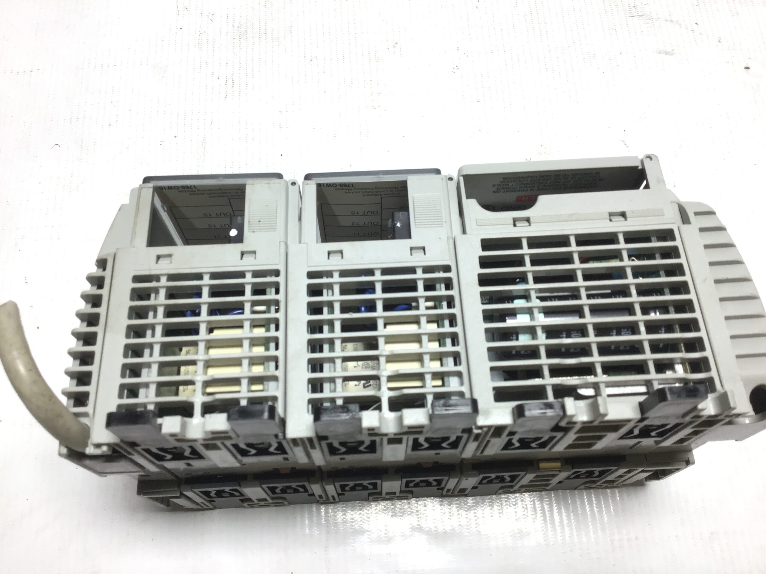 Allen Bradley Compact 1769-PA2 CompactLogix Power Supply with Compact I ...