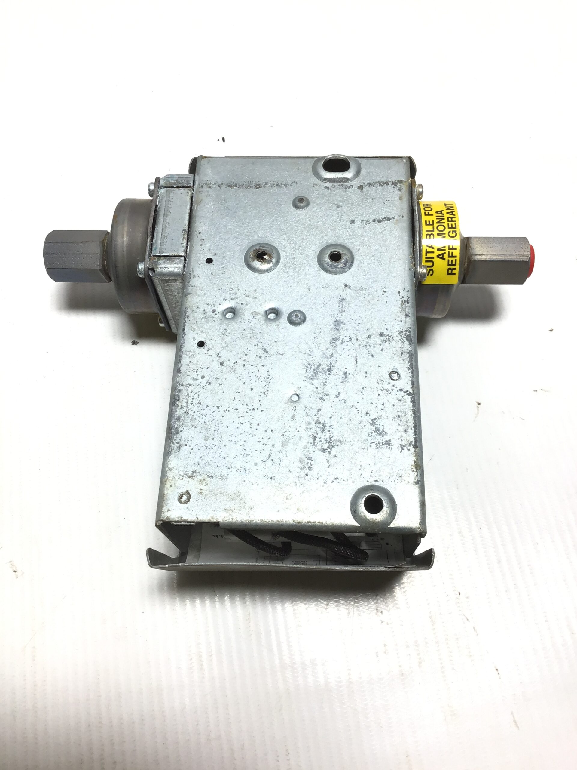 Johnson Controls Penn P28DN-1 Lube Oil Control – Operate Only With ...