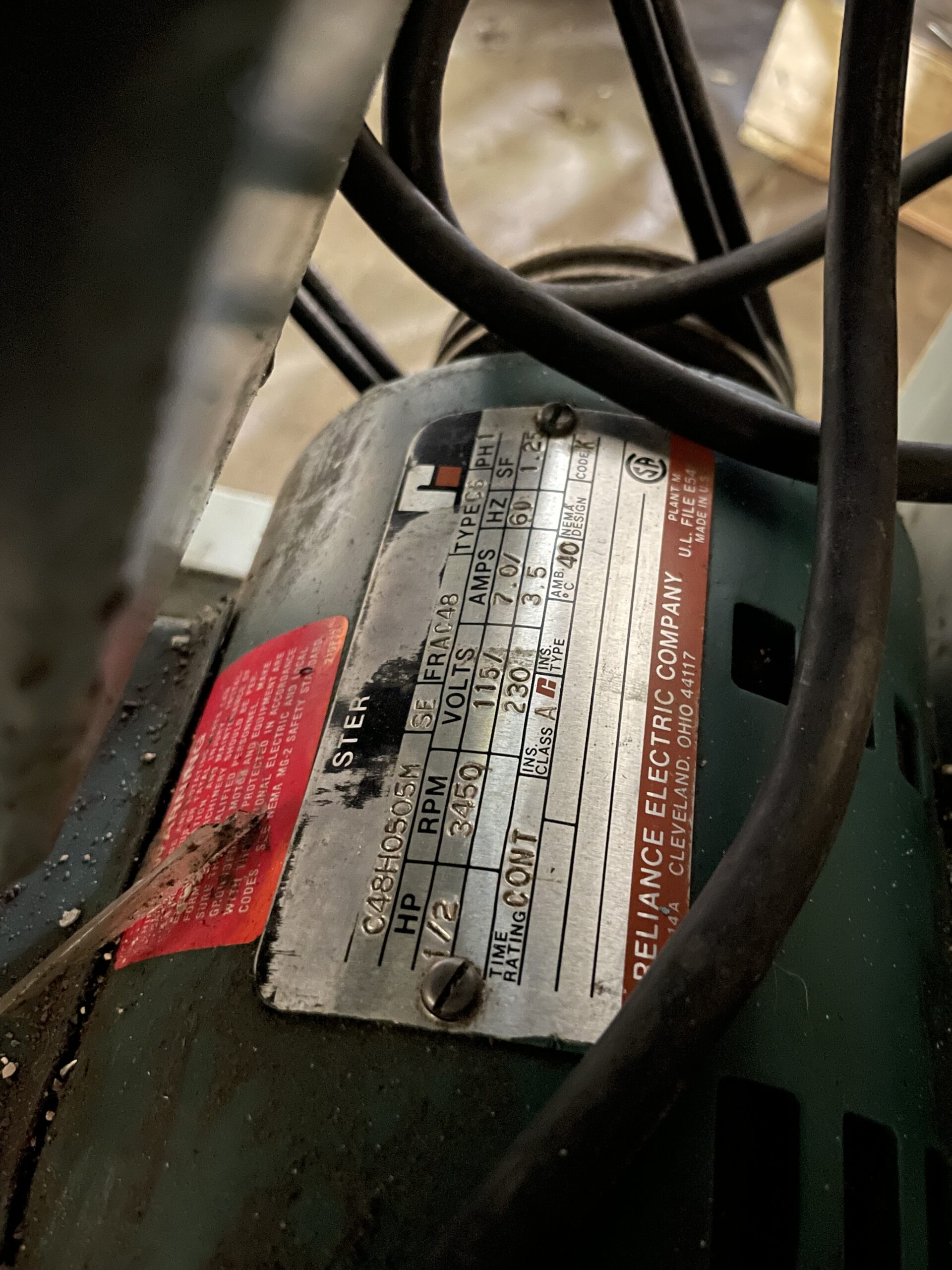 Hutson Burr Bench 914BB Vibratory Parts Deburring / Tumbling Finishing ...