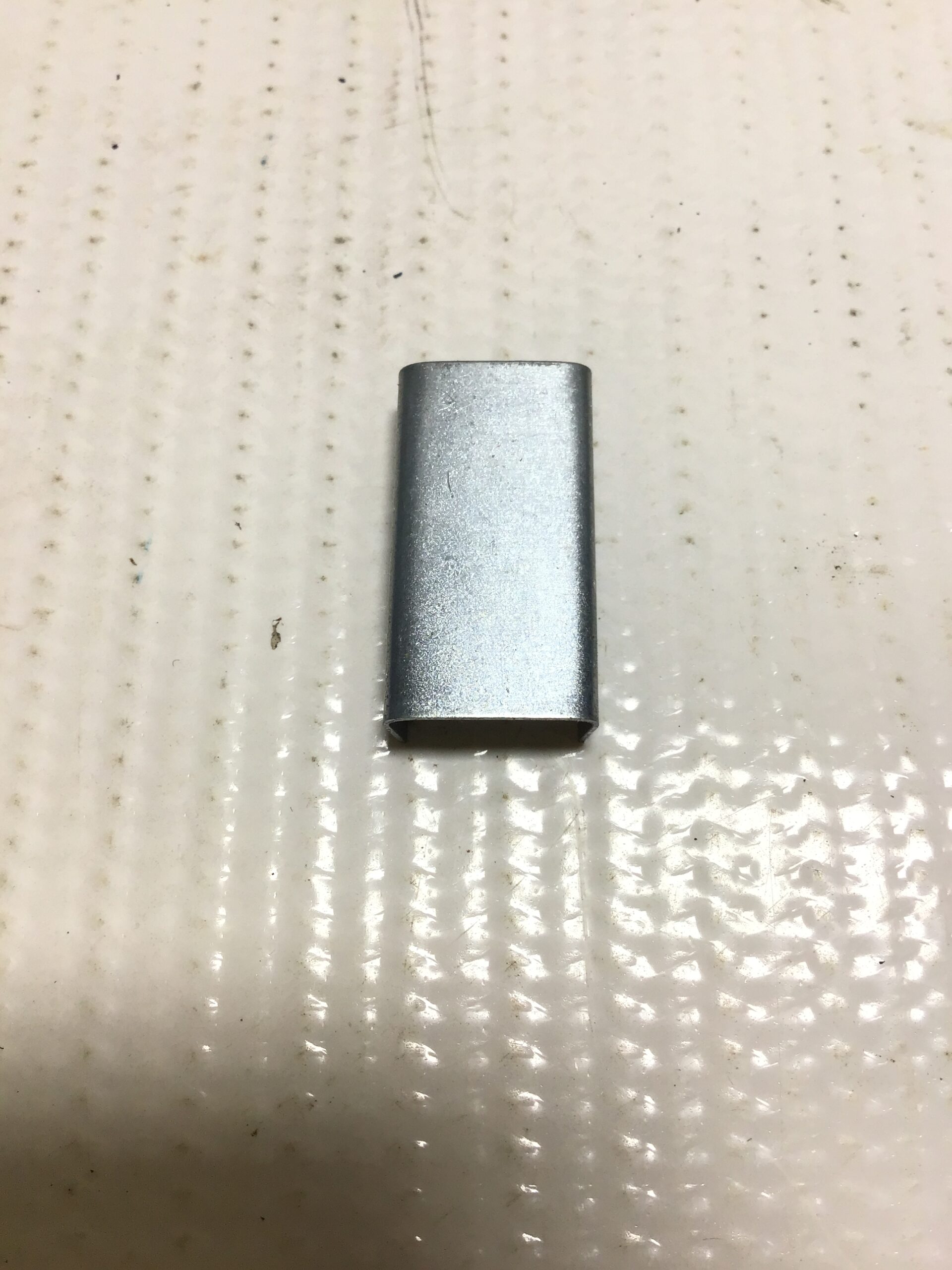 Uline S-827 Steel Strapping Seals 1/2″ Open Metal Seals 1000/Carton ...