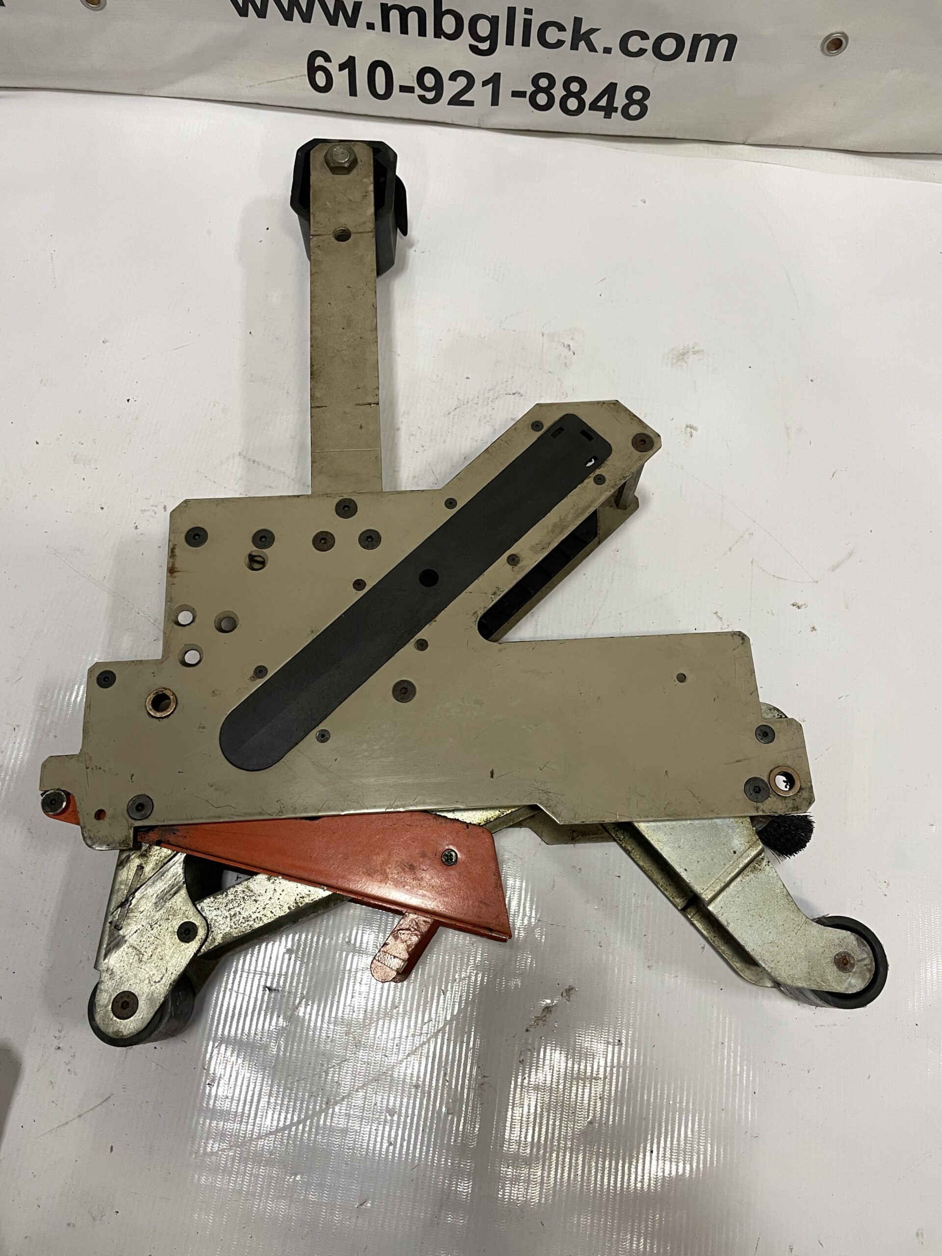 3M AccuGlide 18900 NWT Upper Taping Head 3” – Moses B. Glick