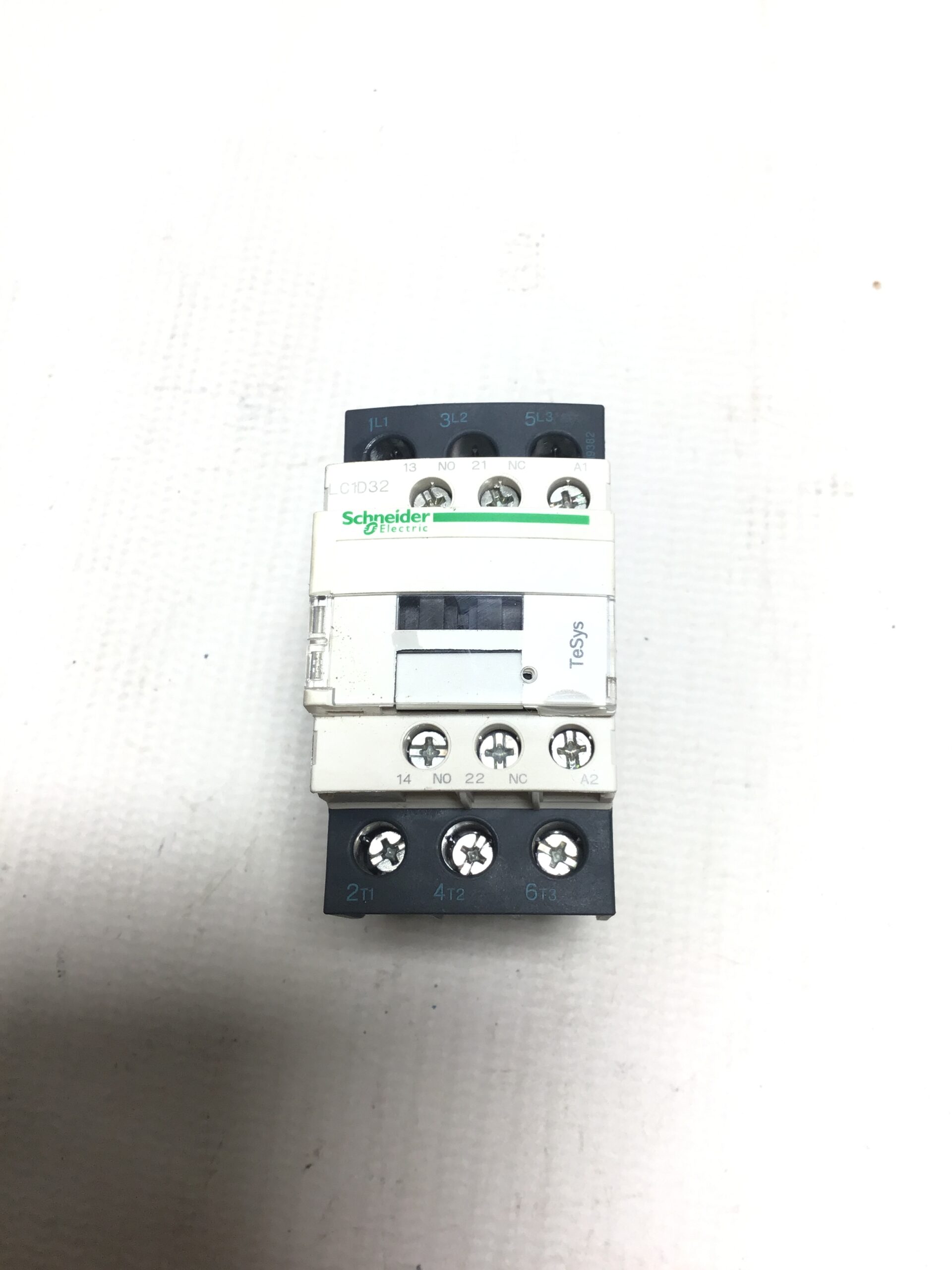 Schneider Electric LC1D32 Contactor 50/60Hz 600VAC Max 6kV 50A 20lb in ...