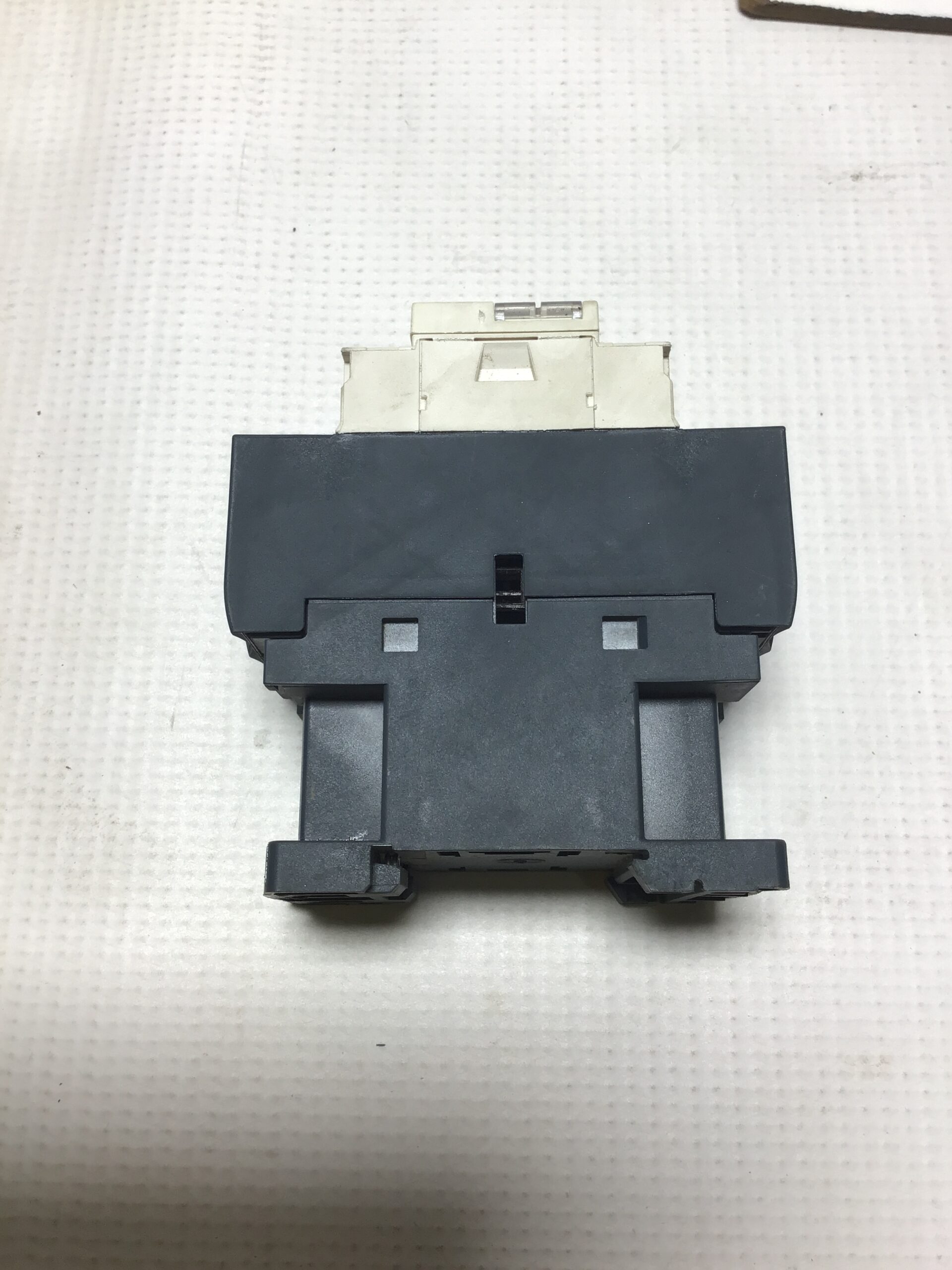 Schneider Electric LC1D32 Contactor 50/60Hz 600VAC Max 6kV 50A 20lb in ...