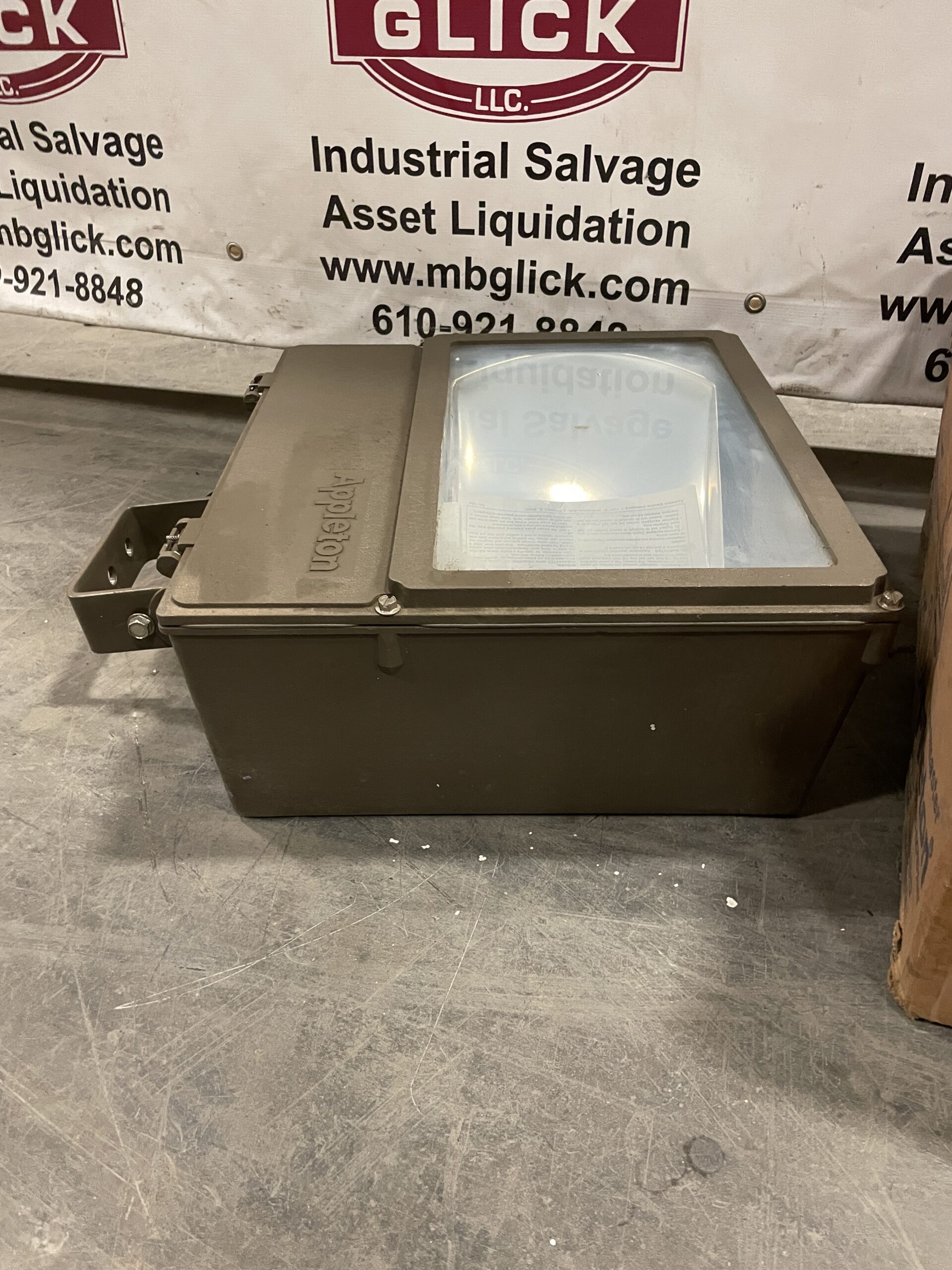 Appleton Areamaster G-AM671L-MTI/2 Floodlight 120/208/240/277V 250W HPS ...