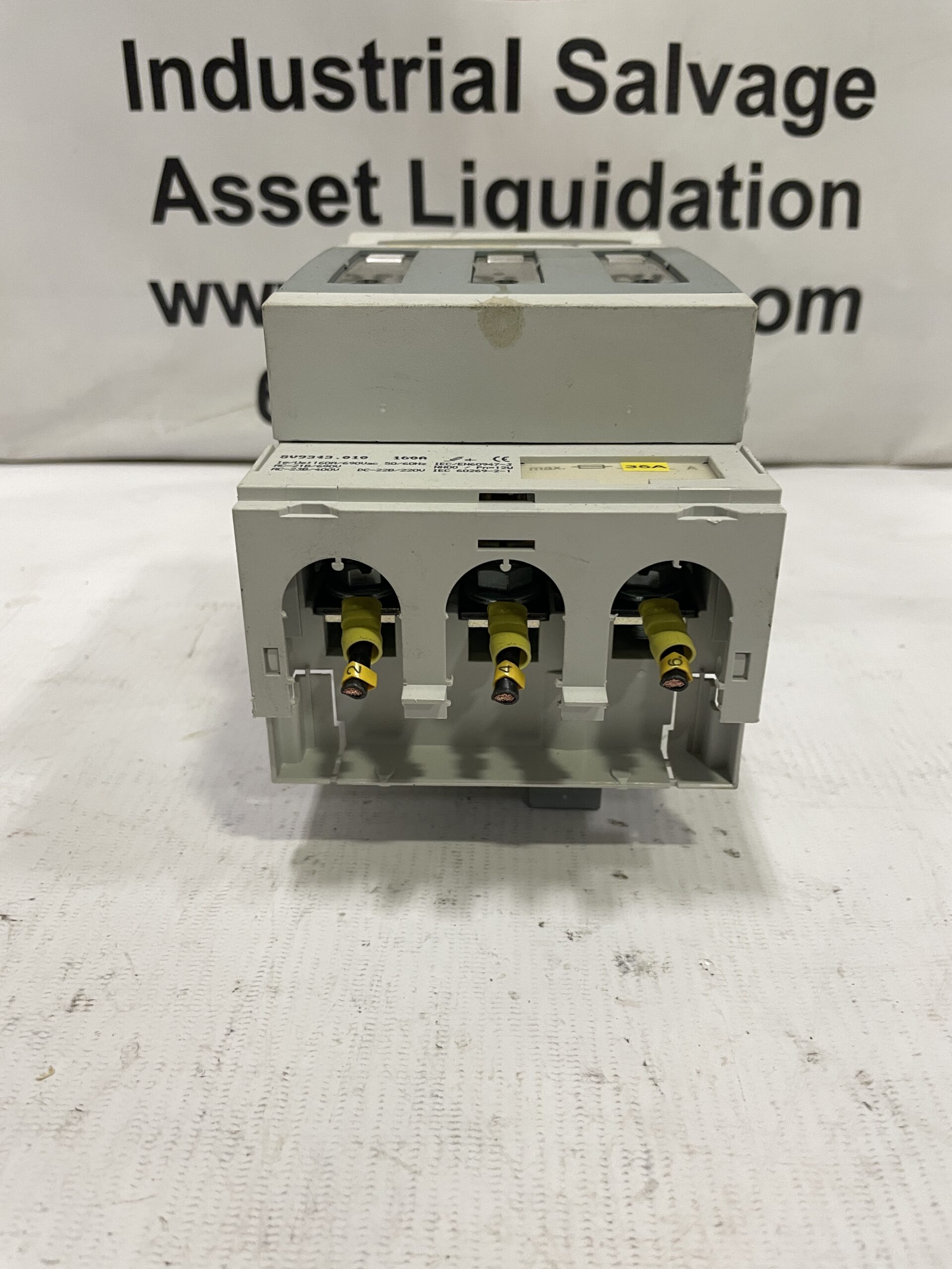 Rittal 8V9343.010 160A 3 Pole Fuse Switch Disconnector 690V 228/220VDC ...