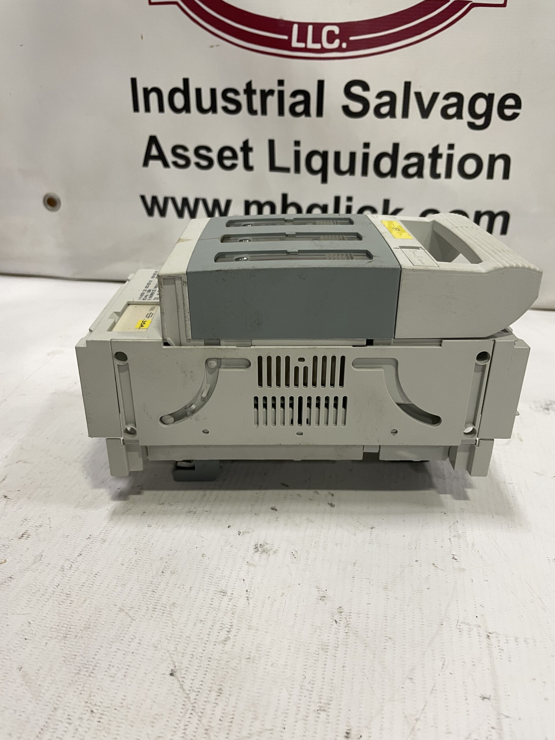 Rittal 8V9343.010 160A 3 Pole Fuse Switch Disconnector 690V 228/220VDC ...