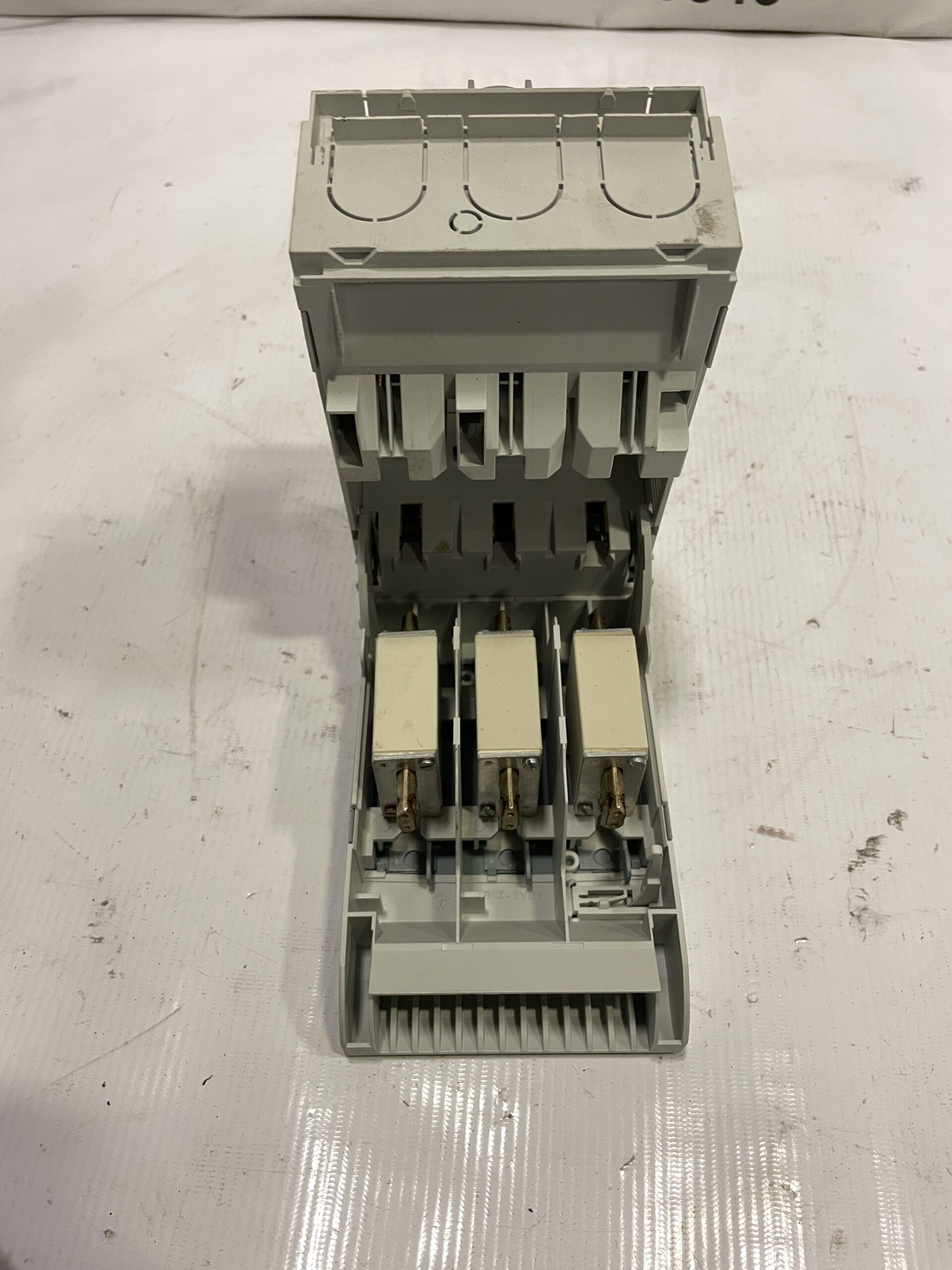 Rittal 8V9343.010 160A 3 Pole Fuse Switch Disconnector 690V 228/220VDC ...