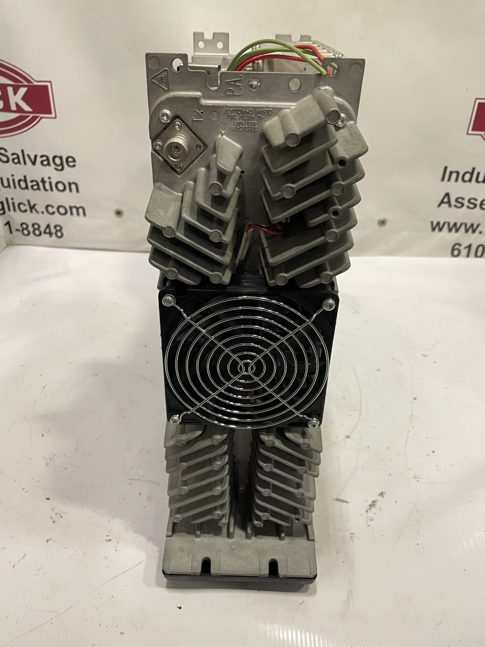 Motorola MTR2000 VHF Base Repeater 132-154 MHz T5766A – Moses B. Glick