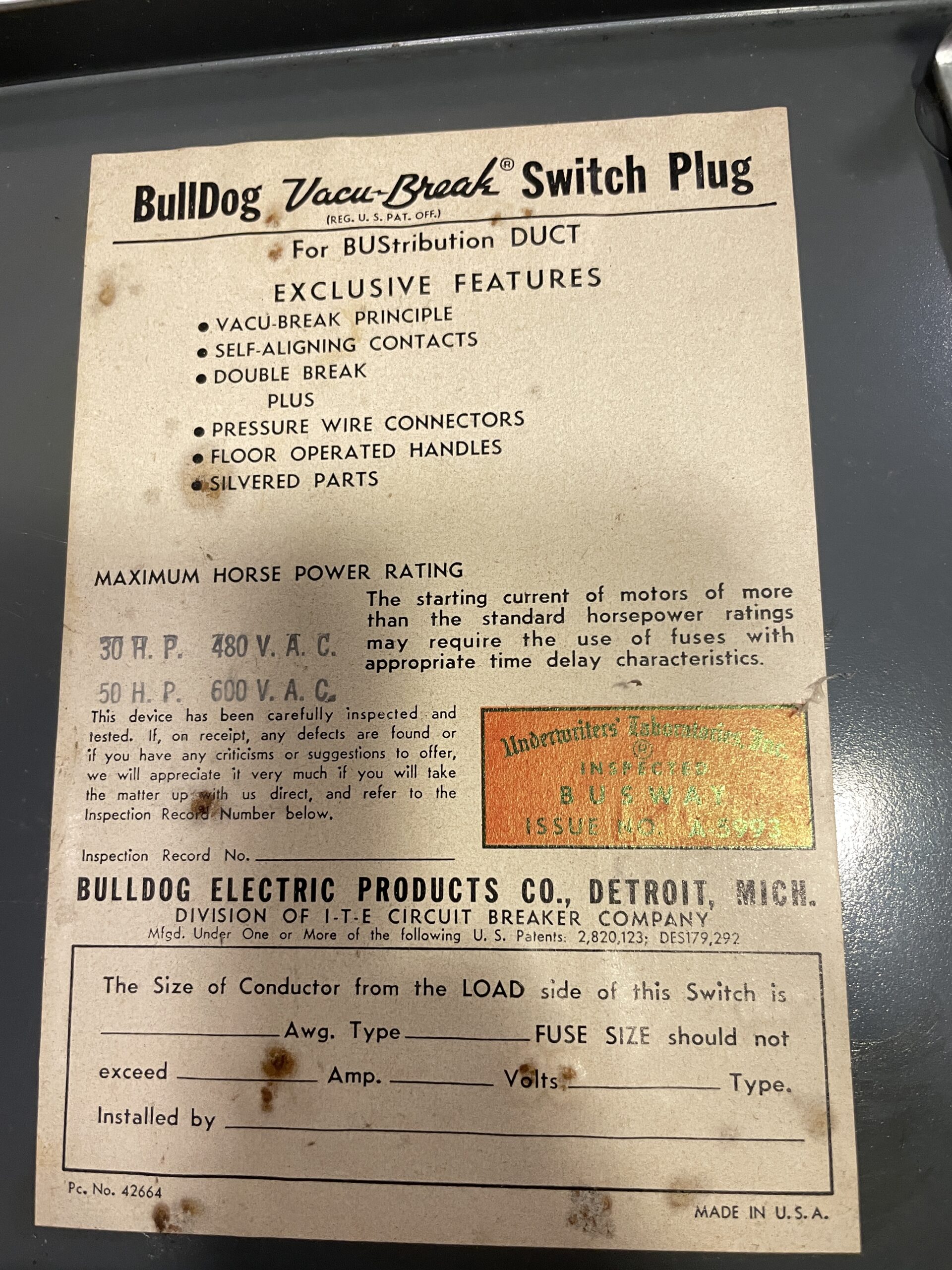 BullDog Vacu-Break BOS 14352 60A Fusible Disconnect Switch/Bus Plug 30 ...