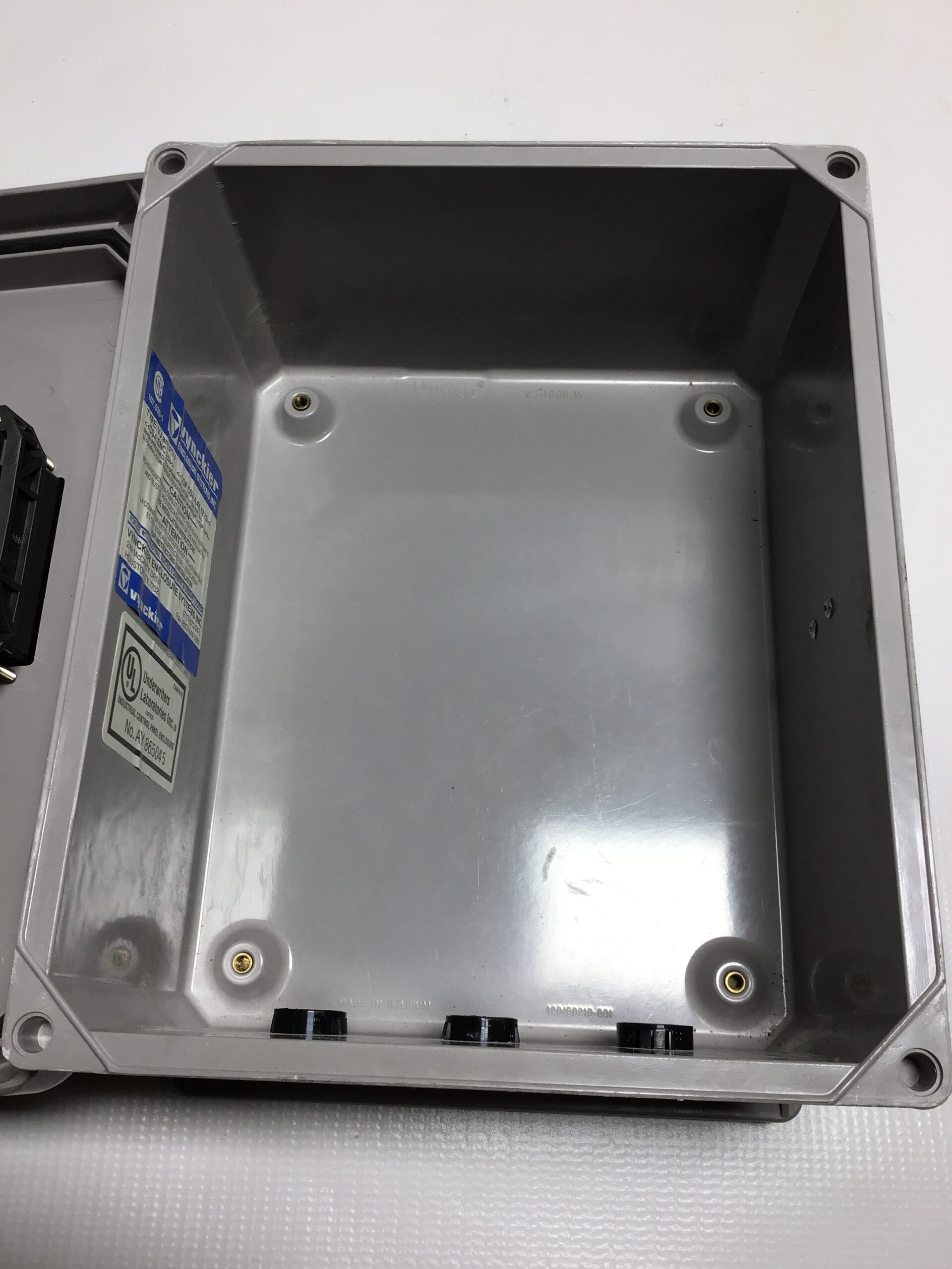 AAliant 1030A Flow Meter Indicator with Vynckier Junction Box/Enclosure – Moses B. Glick